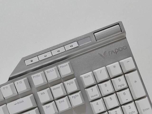 一把键盘即可拥有多种不同的手感？雷柏V700 DIY RGB机械键盘初体验 - 哔哩哔哩