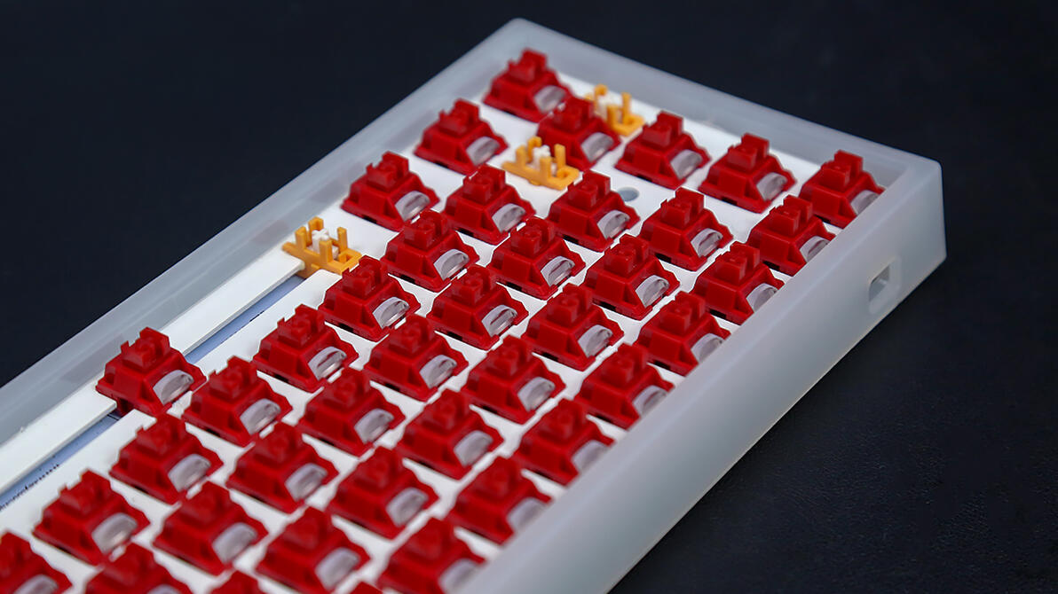 声音更HIFI 手感更劲道：TTC烈焰红轴V2评测 - 哔哩哔哩