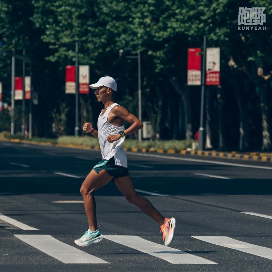 装备｜特步 160X 3.0 PRO，见证冠军版跑鞋走向世界 - 哔哩哔哩