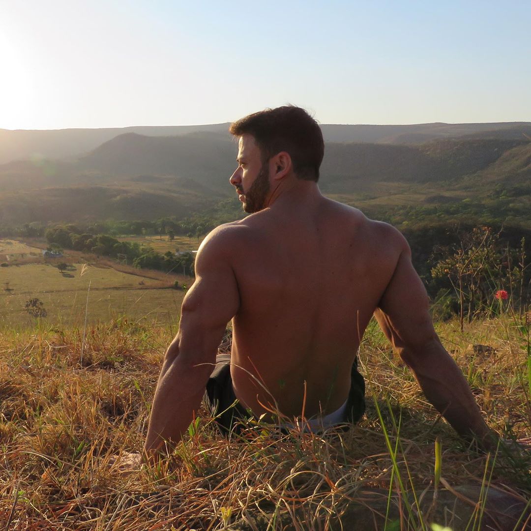 【6.15】Bernardo and Adam的ins贴 - 哔哩哔哩