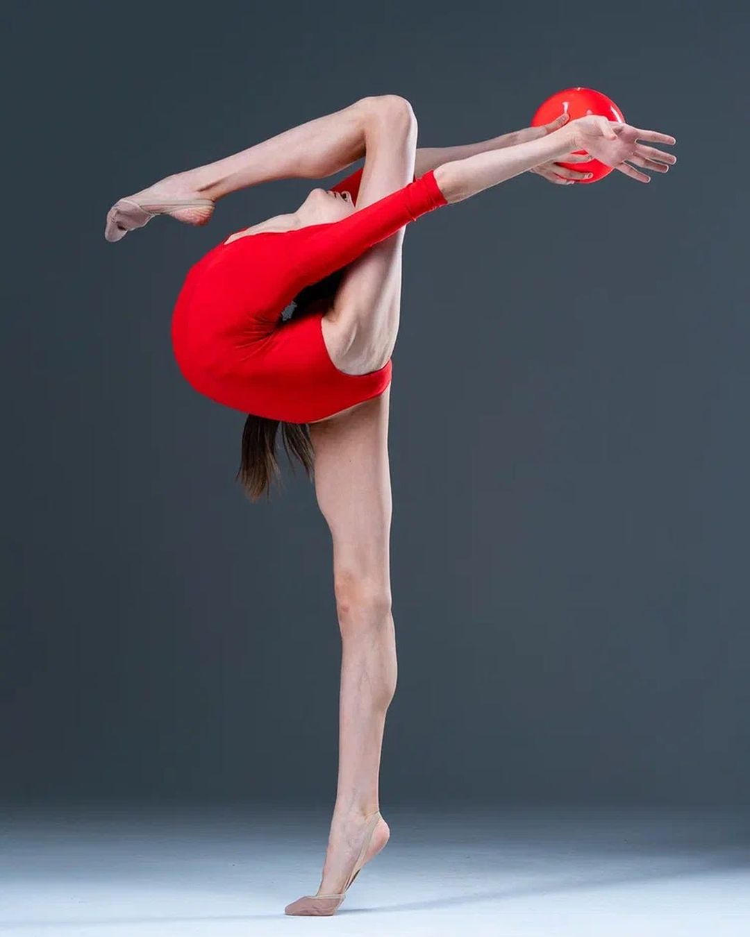 艺体新星Yana Sakovich - 哔哩哔哩