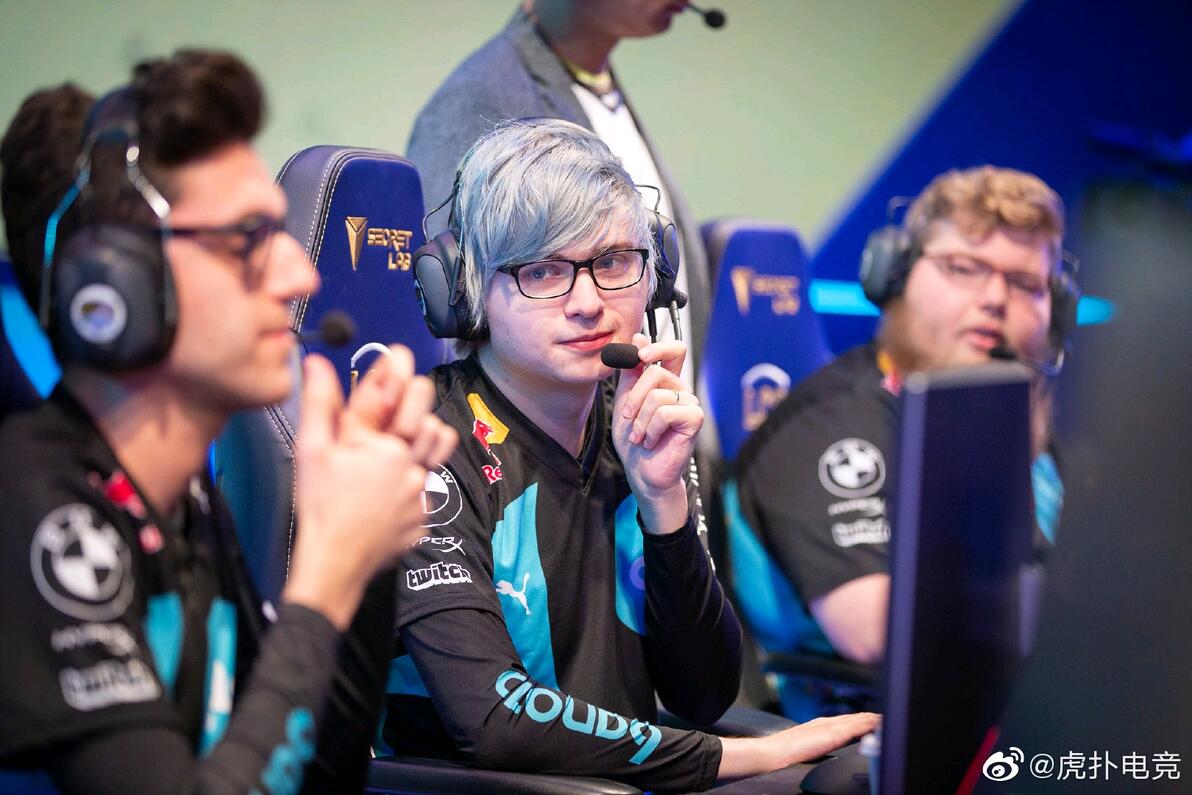 【LOL】女装大佬Sneaky官宣：暂时退役 ！粉丝：要专心女装直播？！ - 哔哩哔哩