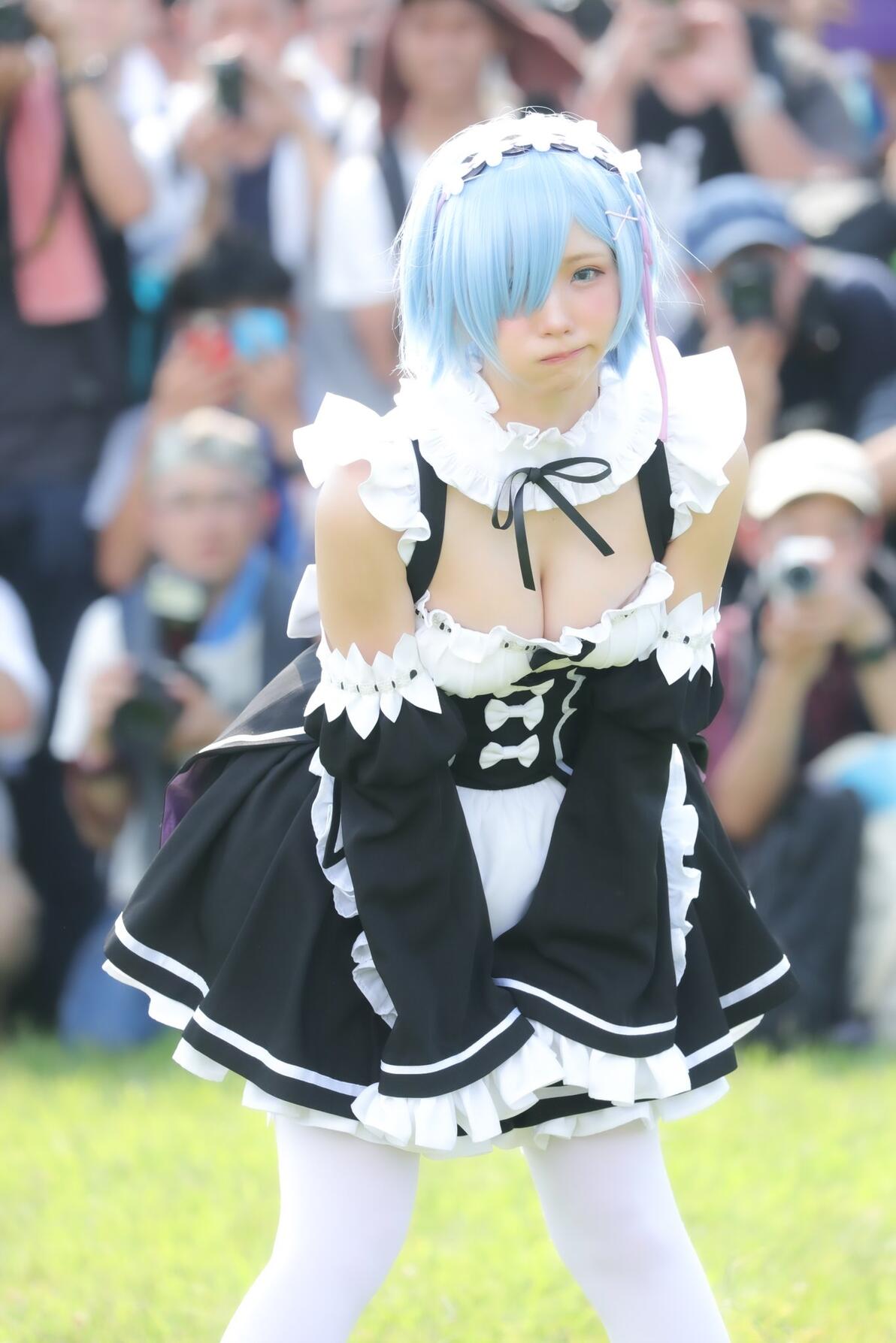 COSPLAY | 日本C96 美少女coser enako蕾姆COS图集，这也太nice了吧！ - 哔哩哔哩