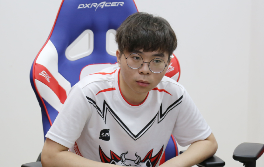 恭喜！Lvmao晒结婚证，新婚妻子背景一点都不简单 - 哔哩哔哩