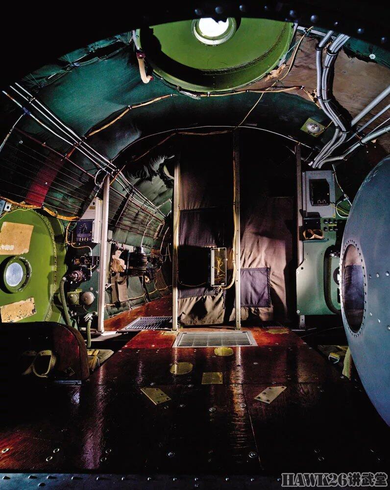 钻进：广岛死神“伊诺拉·盖伊”号重型轰炸机 罕见的B-29内部照片 - 哔哩哔哩