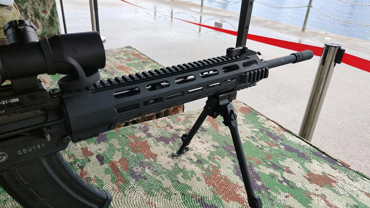 七一軍營開放小記--單兵武器篇 - 哔哩哔哩