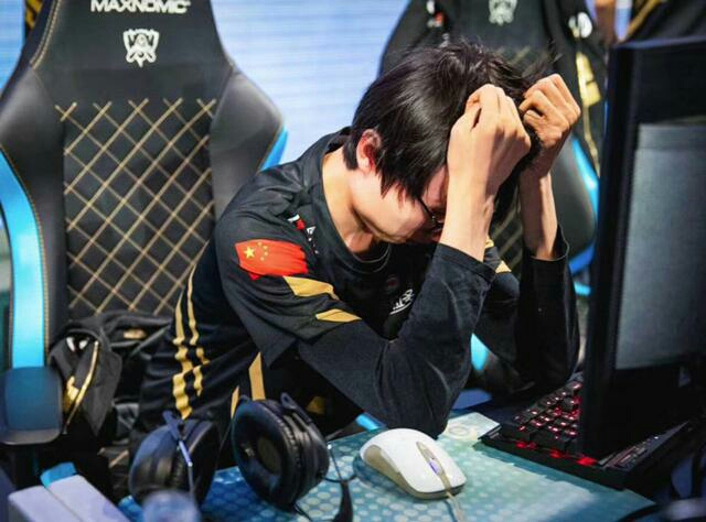 Joker谈EDG被淘汰：别放弃我们还有IG - 哔哩哔哩