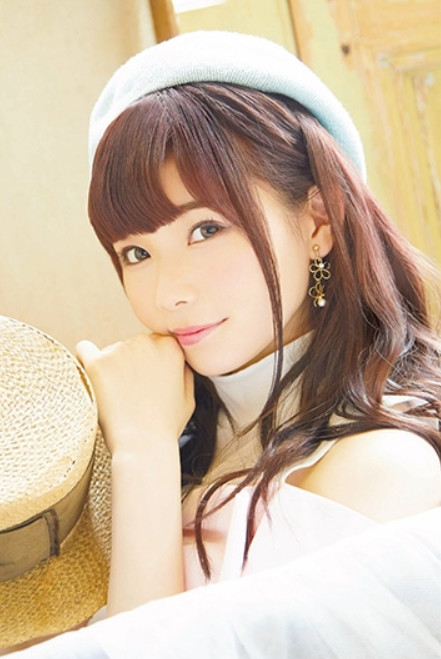 《llss》声优诹访七香将推出首本写真集 哔哩哔哩
