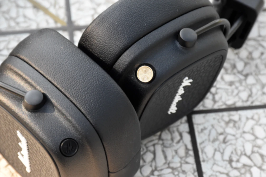 马歇尔MAJOR V上手：连续使用5天4夜！又轻又飒的完美头戴 - 哔哩哔哩