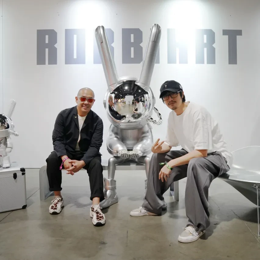 潮玩中的「鸽王之王」！ROBBi x STAPLE新联名计划曝光，限量发售指南！ - 哔哩哔哩