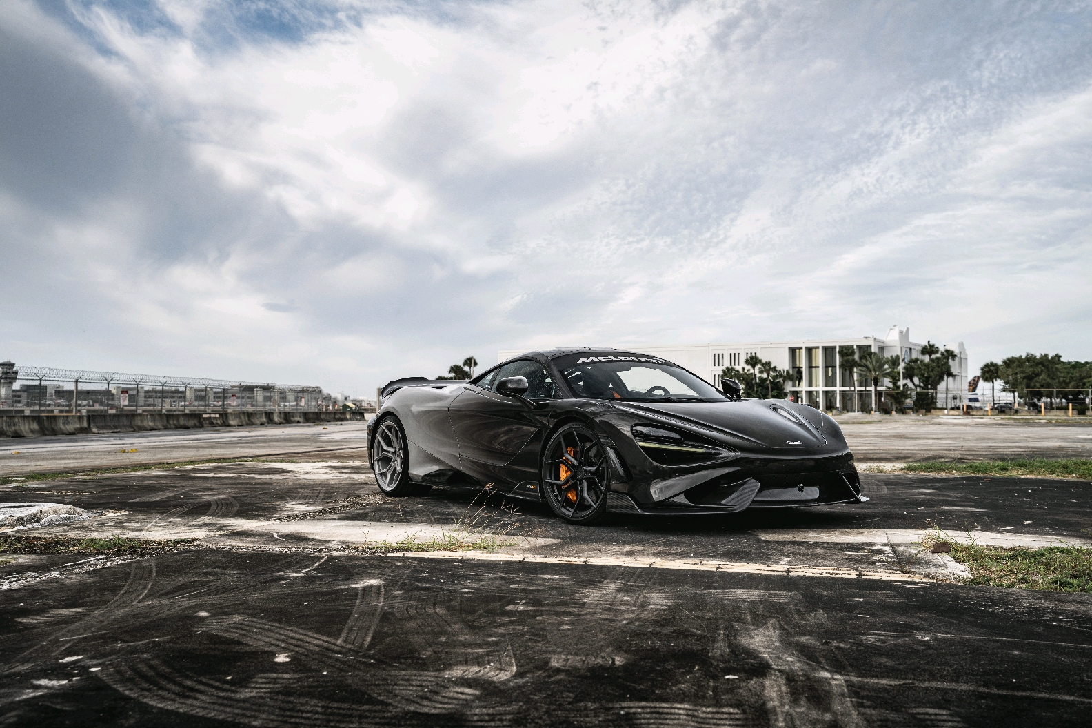 2021 迈凯伦 765LT - 哔哩哔哩