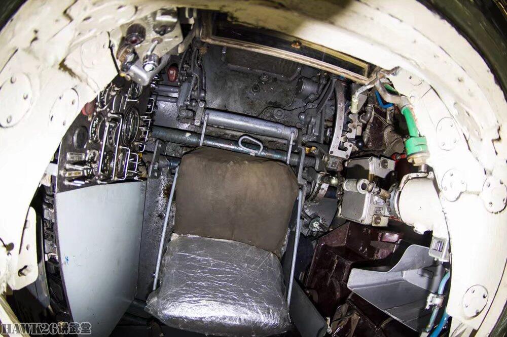 钻进T-90主战坦克内部 俄军现役王牌装备有何神秘之处 - 哔哩哔哩