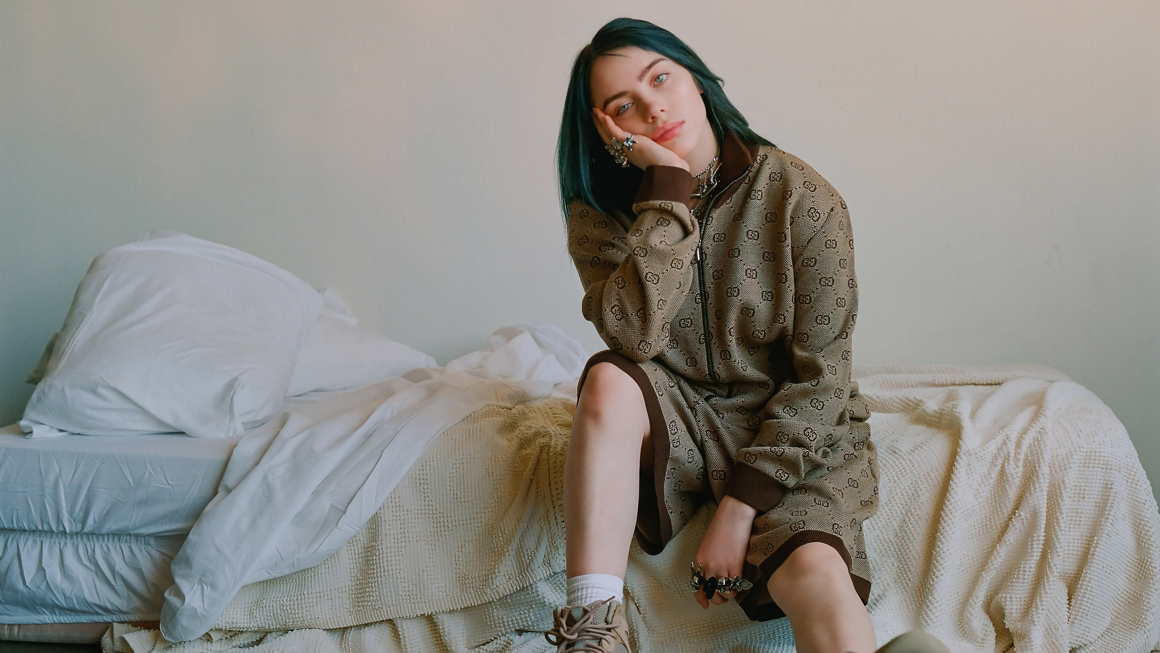 比莉·艾利什（Billie Eilish）| 4K 8K 多尺寸 | 电脑壁纸 | 手机壁纸 - 哔哩哔哩
