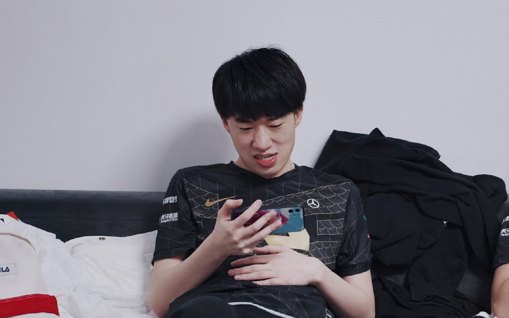 LPL全明星周末：RNG小虎大战SN阿Bin，IG宁王迎来告别战 - 哔哩哔哩