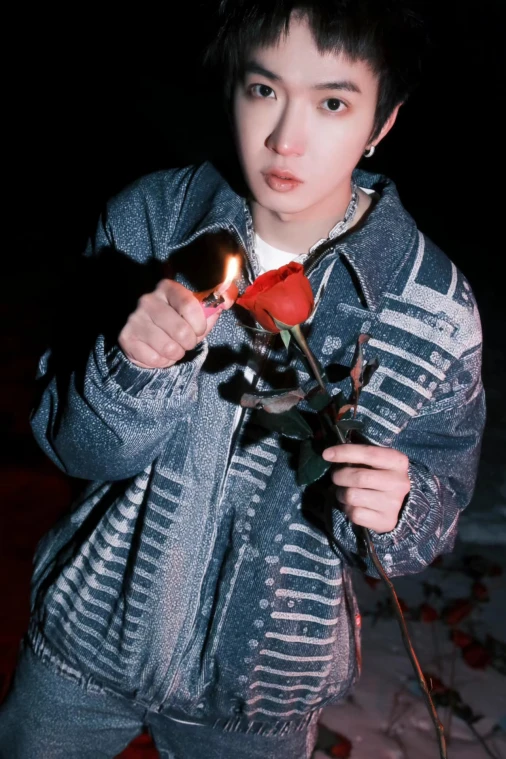 TizzyT厂牌官宣｜SFNT新人首次合体亮相 - 哔哩哔哩