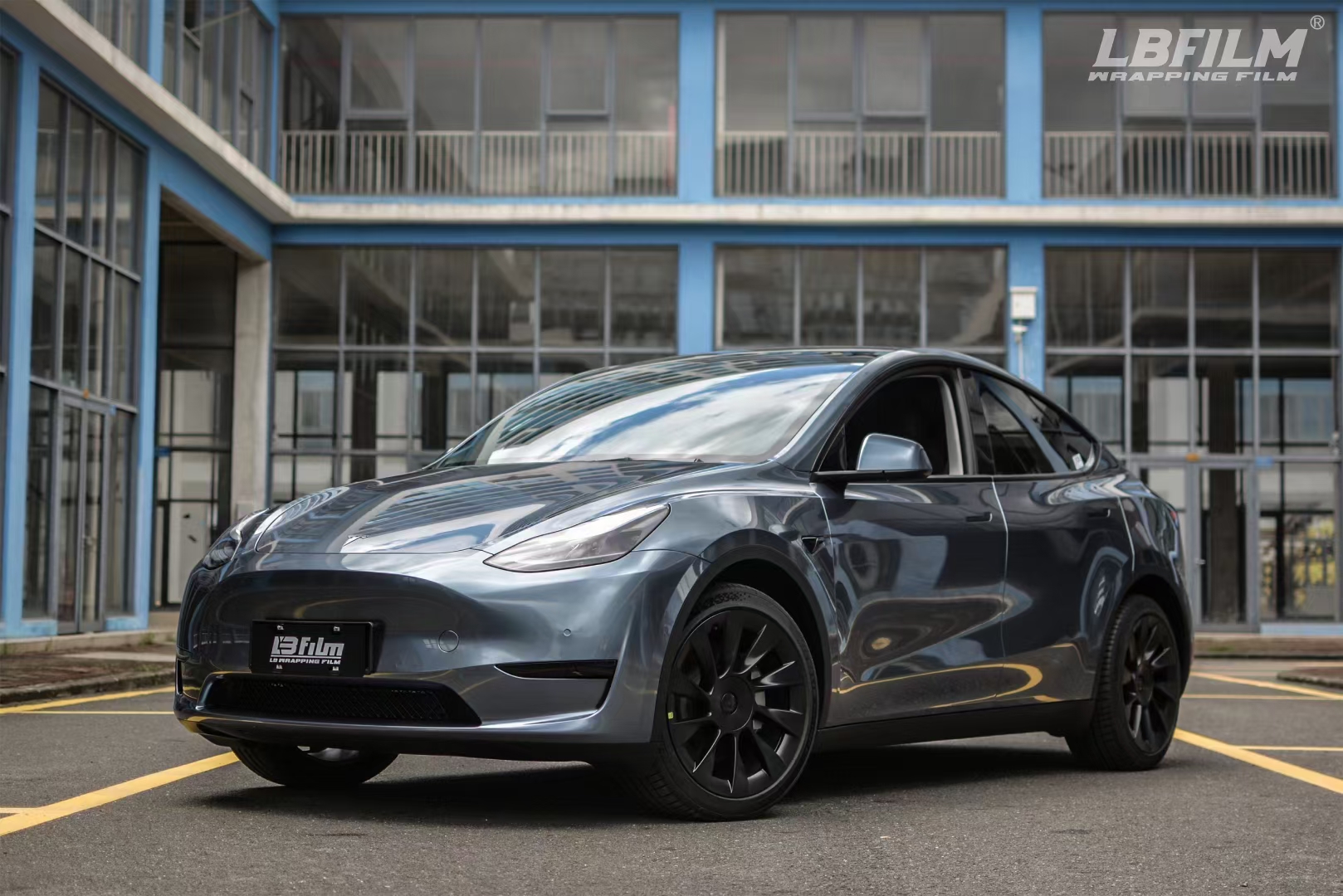 特斯拉modelY-LB改色膜原厂漆拜伦湾蓝，温柔与锋利同在 - 哔哩哔哩