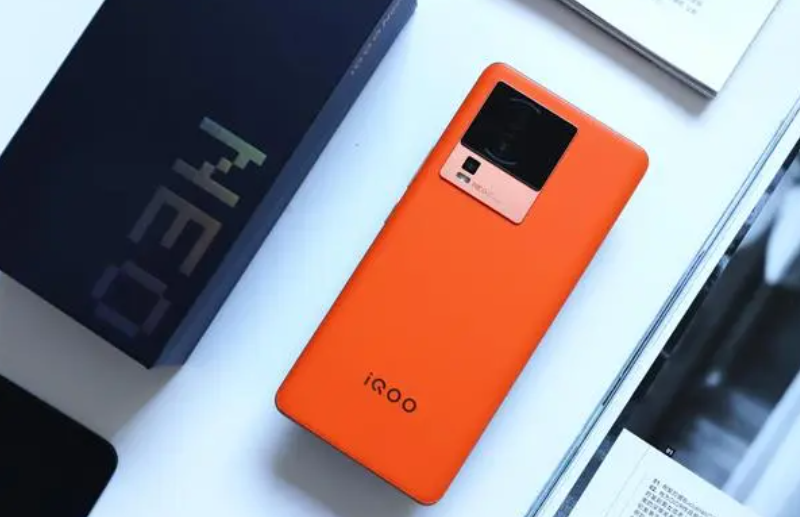 iQOO Neo7SE秀肌肉，主打性能和续航，仍然不缺性价比 - 哔哩哔哩