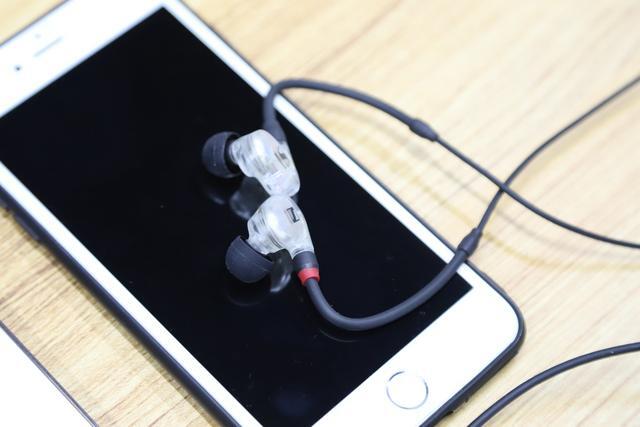 真香预警，森海塞尔IE40Pro耳机评测，适合并非烧友的你 - 哔哩哔哩