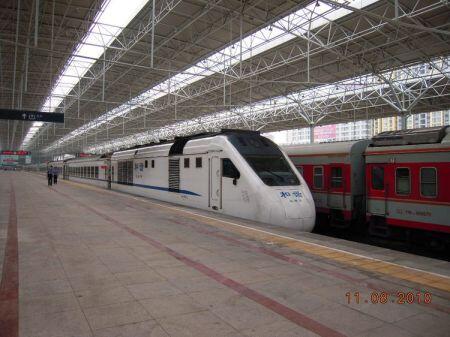 【科普】长城脚下大白猪-中国铁道部|南车戚墅堰机车车辆有限公司|NDJ3型内燃动车组 - 哔哩哔哩