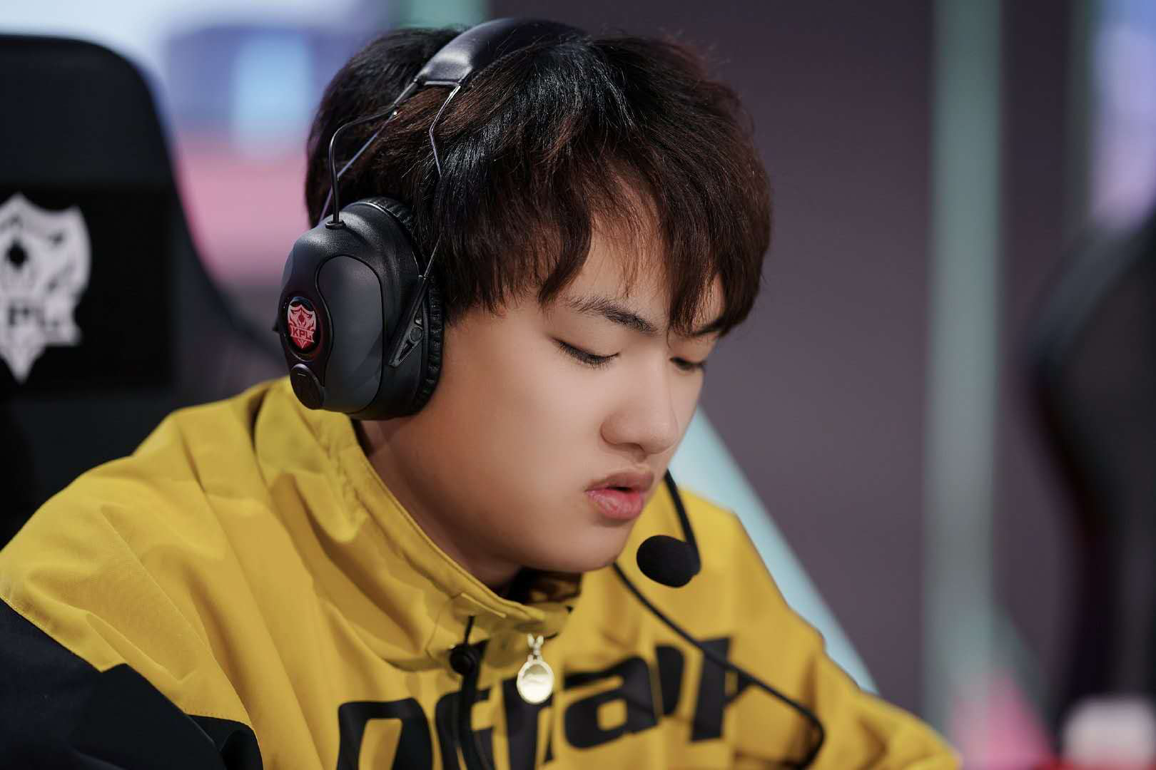 E星和QG到底谁更惨，E星主要是林教练，QG可惜了老将 - 哔哩哔哩