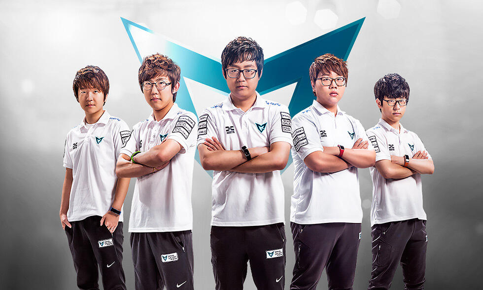 英雄联盟S赛历届冠军回顾：TPA和FNC唯二非韩战队夺下总决赛冠军！ - 哔哩哔哩