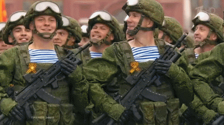 俄罗斯最新AK205步枪亮相阅兵式！阅兵5款步枪全盘点！｜轻武专栏 - 哔哩哔哩