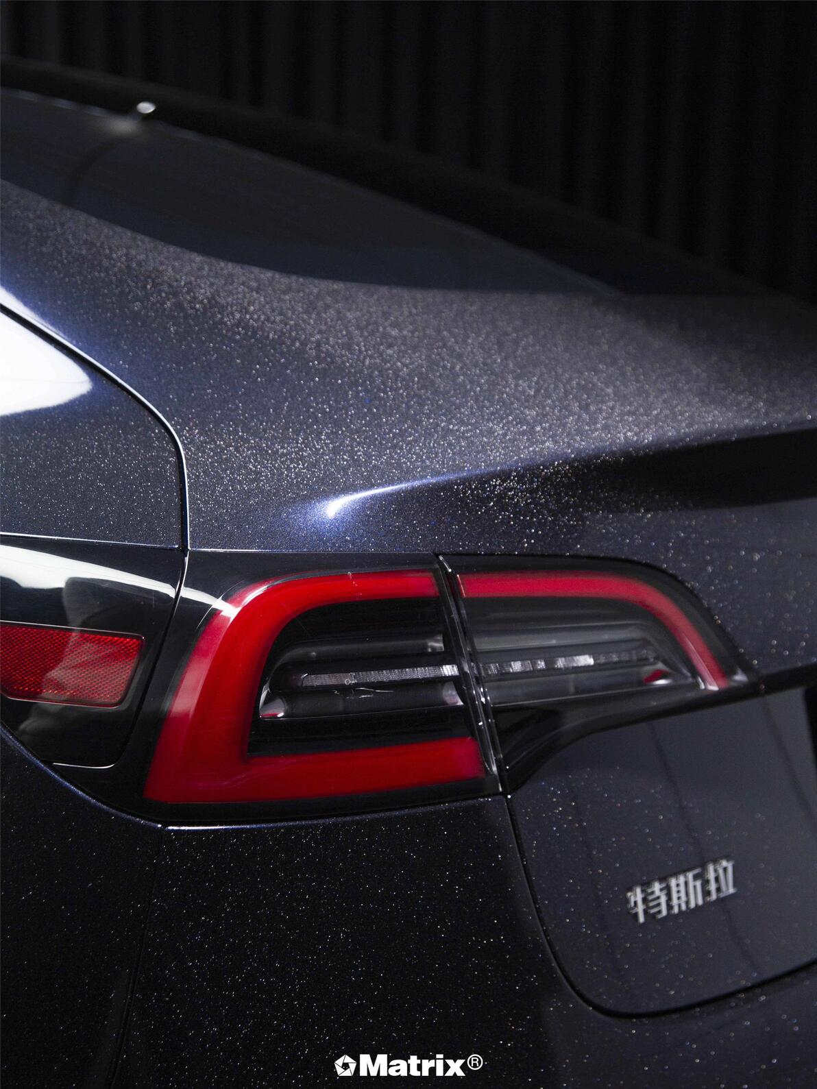 特斯拉Model3-Matrix矩阵改色膜星云蓝，外表如同披上浩瀚宇宙 - 哔哩哔哩