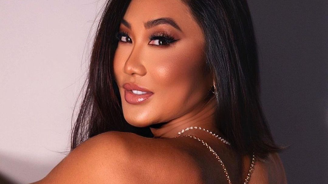 火辣的西方身材和韵致的东方面孔！巴西的日裔健身网红--Katia Matsuda - 哔哩哔哩