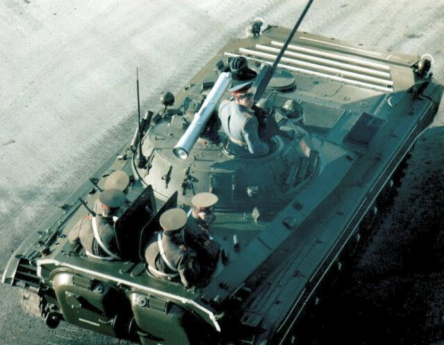 苏联BMP2步兵战车详解 ③ - 哔哩哔哩