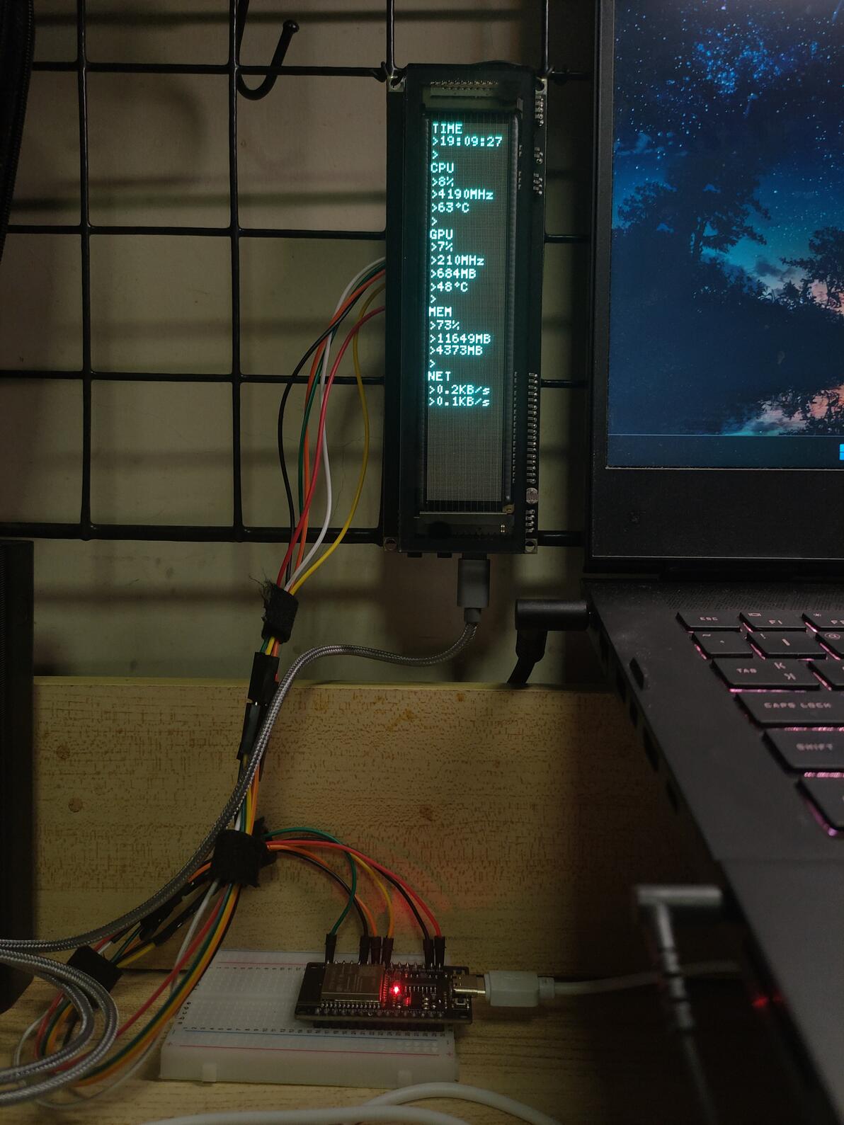 基于ESP32和AIDA64，通过WIFI传输电脑硬件状态实现VFD监控副屏 - 哔哩哔哩
