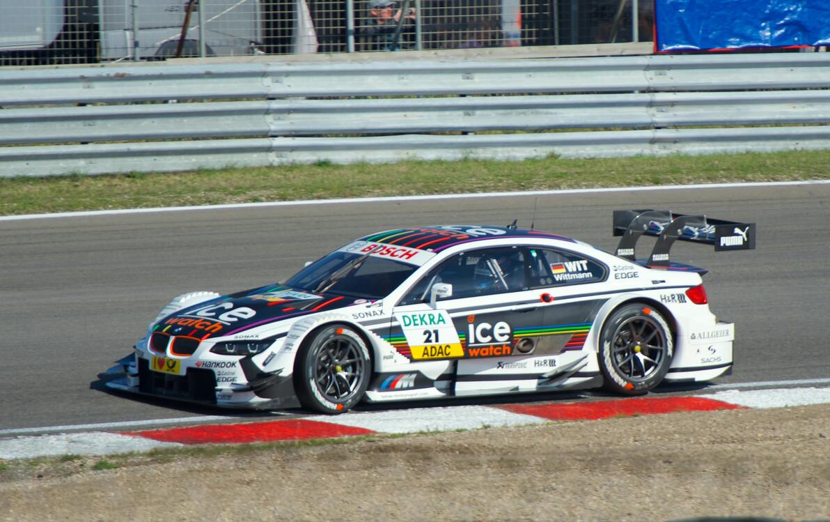 BMW M3 DTM (E92) 回顾 - 哔哩哔哩