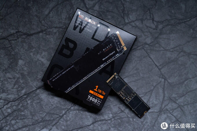 读7GB/s写5GB/s！WD_BLACK SN850 1TB开箱简测 - 哔哩哔哩