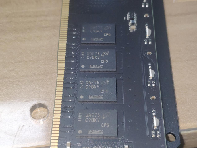 C9BKV颗粒，英睿达铂胜Max RGB 4000超频测试 - 哔哩哔哩