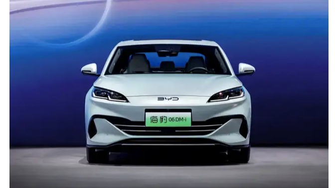 12-15万的海豹06DM-i动了谁的蛋糕？思域、速腾要瑟瑟发抖？ - 哔哩哔哩