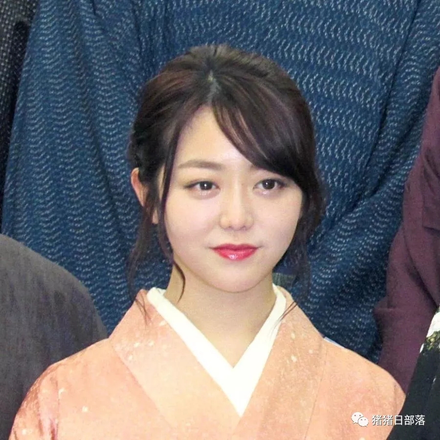 Akb48峯岸南 在被爆和男性擁抱的新闻后谢罪 哔哩哔哩