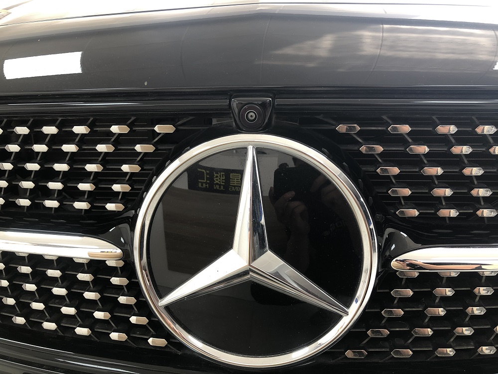 21款奔驰E260L升级原厂360全景影像 泊车更加安全 - 哔哩哔哩