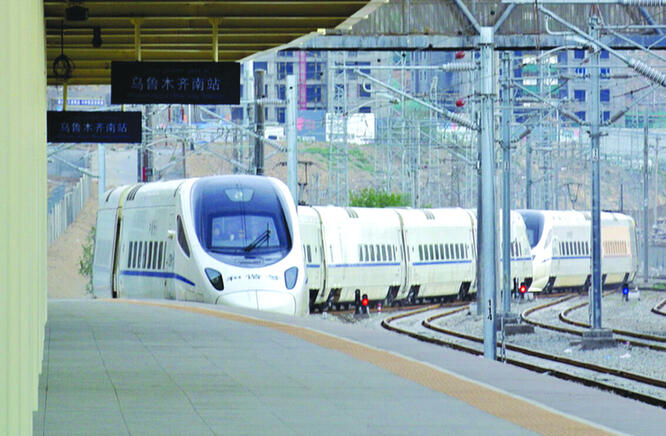 CRH5型电力动车组-阿尔斯通之“驴” - 哔哩哔哩