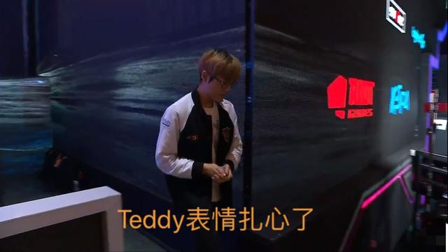 GRF艰难扳回一局SKT必胜！Khan被打穿死超鬼，Teddy一打五举动太扎心 - 哔哩哔哩