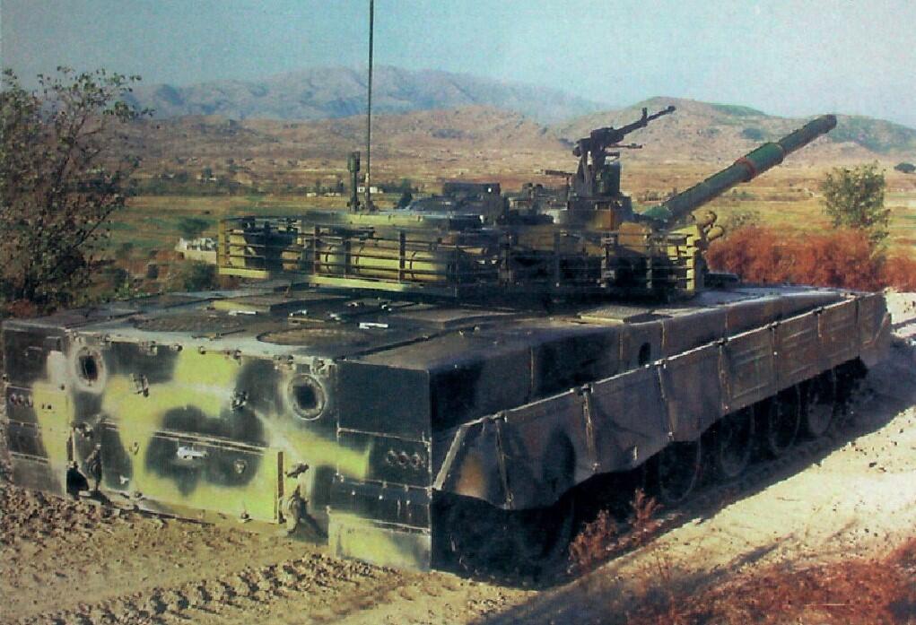 “风暴“降生的钢甲铁拳：中国MBT2000/VT4型外贸主战坦克研发简史 - 哔哩哔哩