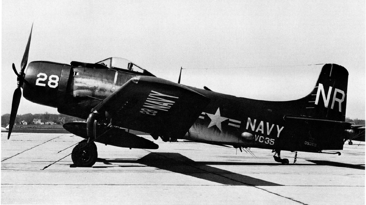 天降正义？——AD-1天袭者型号辨别（XBT2D-1~AD-4） - 哔哩哔哩