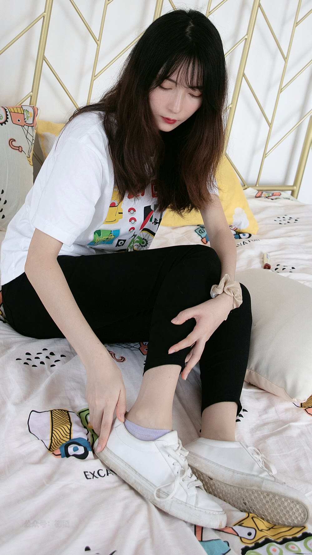 学妹小白鞋穿搭 哔哩哔哩
