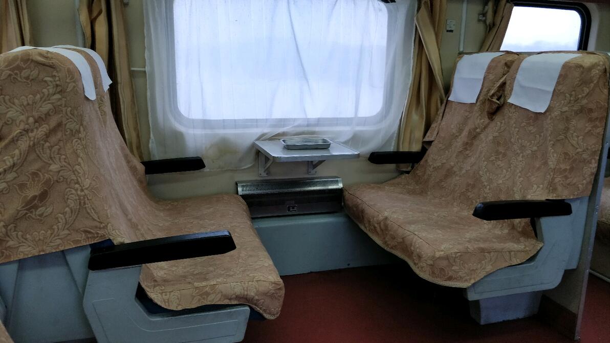 原来有那么多老车可以碾压绿巨人？技术更新？服务降低？国铁25型软座退化史！ - 哔哩哔哩