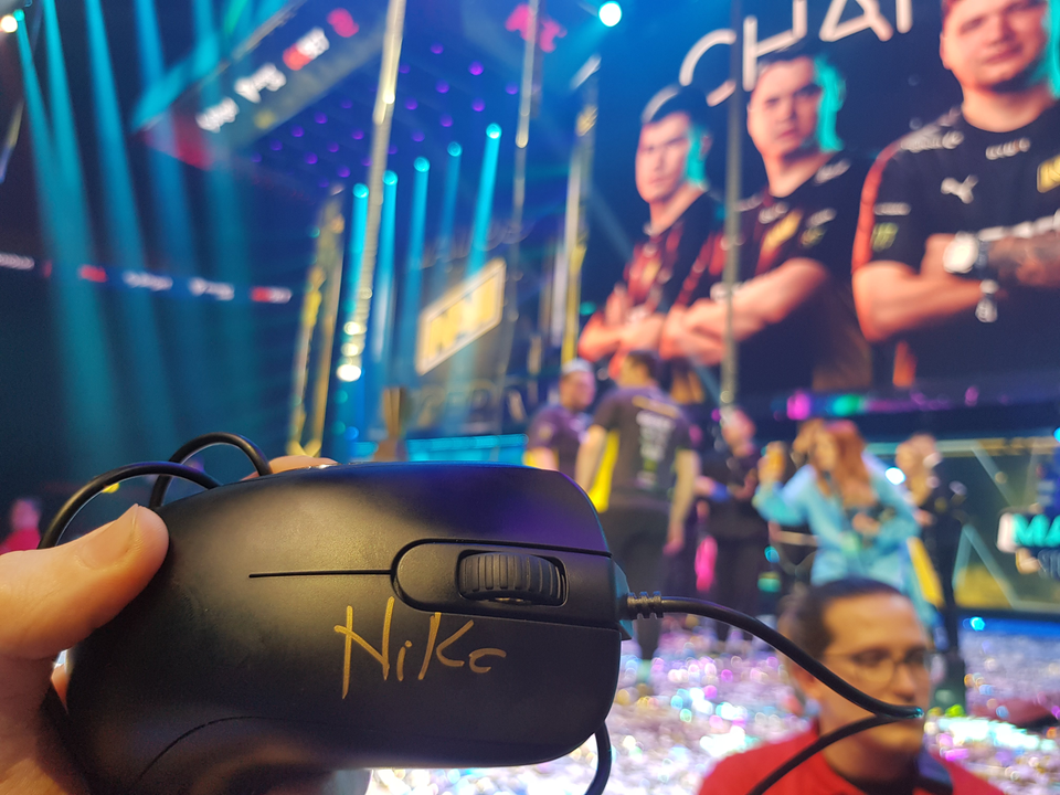 集齐Niko同款外设究竟需要多少钱？【CSGO】 - 哔哩哔哩