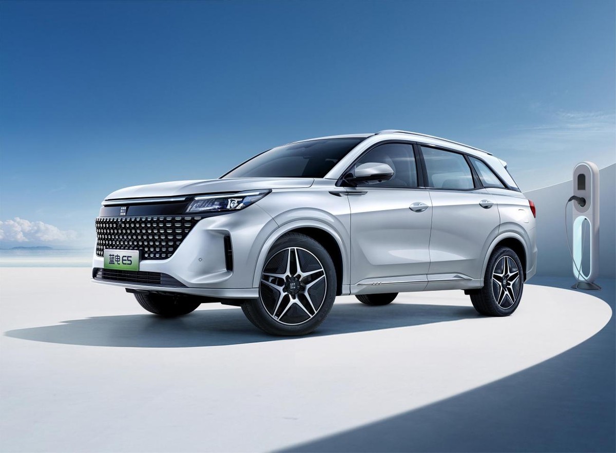 13万级纯电续航百公里电混中型suv 蓝电e5上市 13 99万起 哔哩哔哩