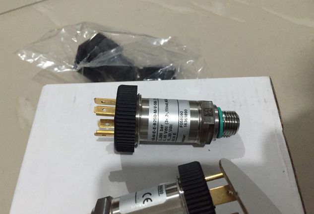 KS-E-E-Z-B04C-M-V-530压力传感器 - 哔哩哔哩