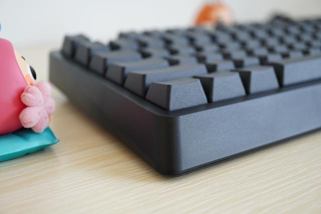 带调色盘的灯光盛宴——ikbc R410 RGB银轴机械键盘使用分享 - 哔哩哔哩