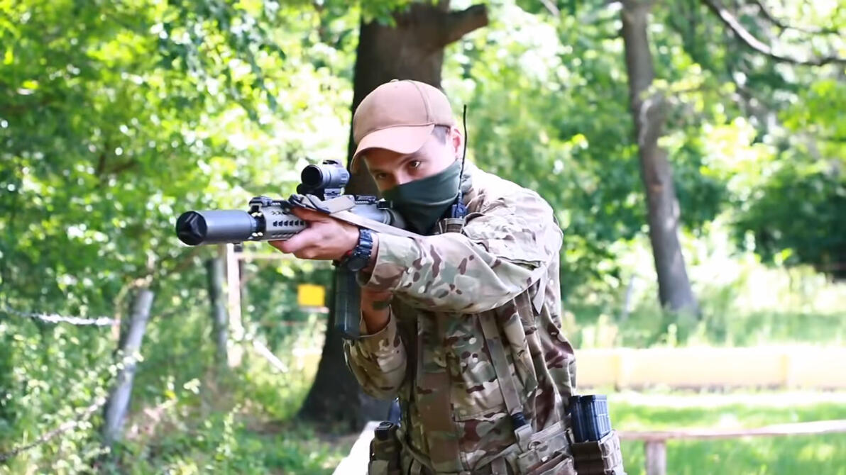 乌克兰崭新现役步枪——UKROP UAR-15突击步枪 - 哔哩哔哩