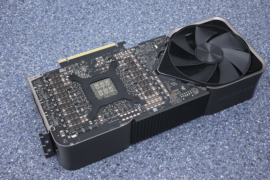 NVIDIA GeForce RTX 4090 Founders Edition 创始人版拆解 - 令人印象深刻的性能.1 - 哔哩哔哩