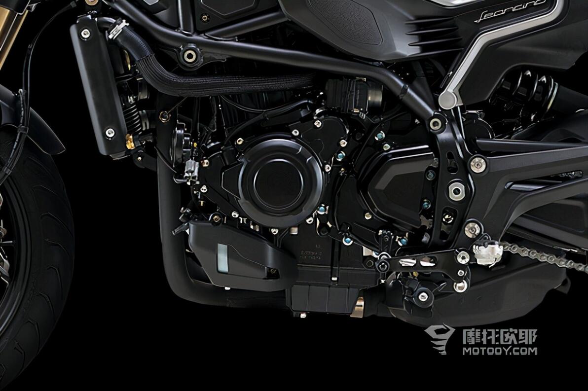 TRK800最新配置流出，配备钢管编织车架，全新发动机！ - 哔哩哔哩