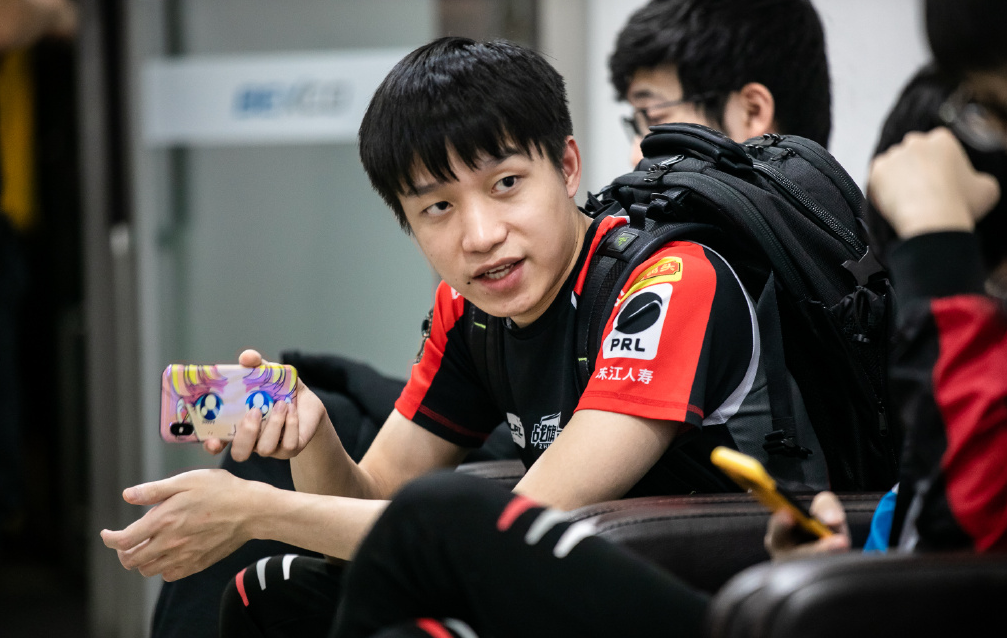 EDG转会期有新动作？Ray与Scout聚餐后发文：再战一年 - 哔哩哔哩